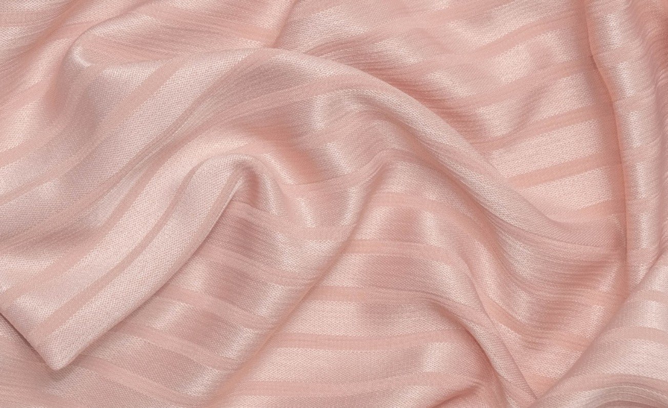 Jenis Kain yang Jatuh dan Flowy, Cocok Buat Modest Wear